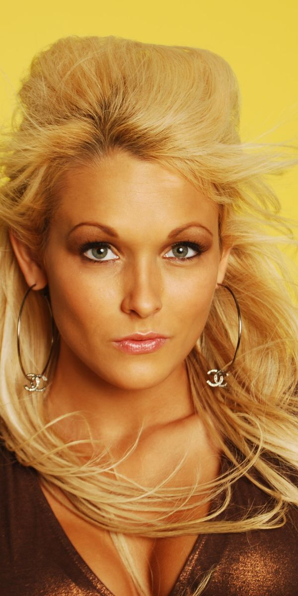Holley Ann Dorrough Phone Wallpapers: Free 4K & HD Downloads | mob.org
