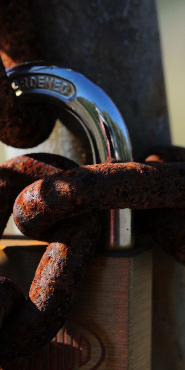 Chain Phone Wallpapers: Free 4K & HD Downloads | mob.org