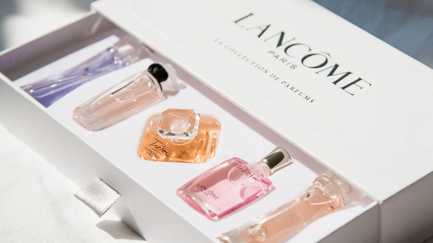 Desktop wallpaper: Perfume, Photography 4K free download for PC. 602446