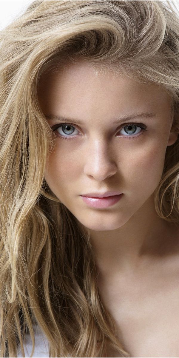 Phone wallpaper: Zara Larsson, Music, Blonde, Blue Eyes, Face, Singer ...