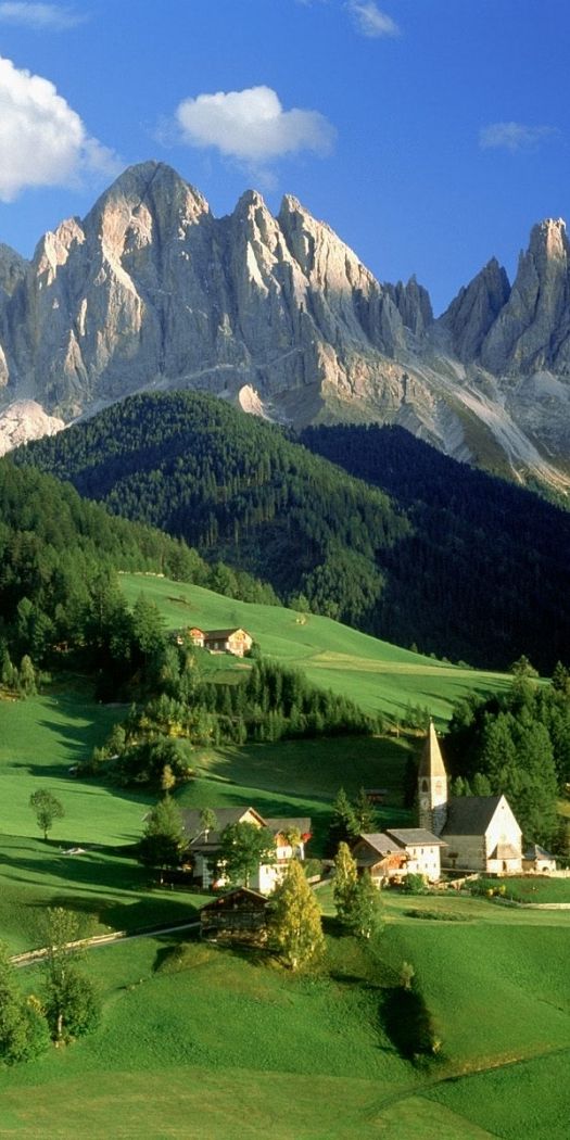 Free Mountains 4K Wallpapers & Desktop HD Backgrounds for PC