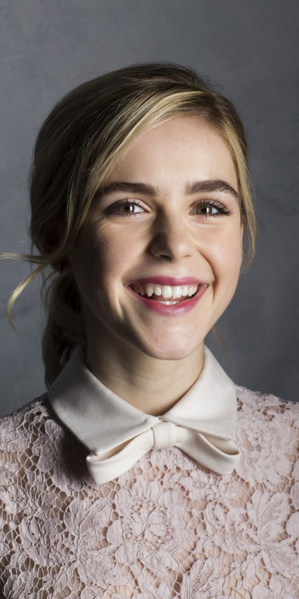 Phone wallpaper: Kiernan Shipka, Celebrity, Actress, American, Blonde ...