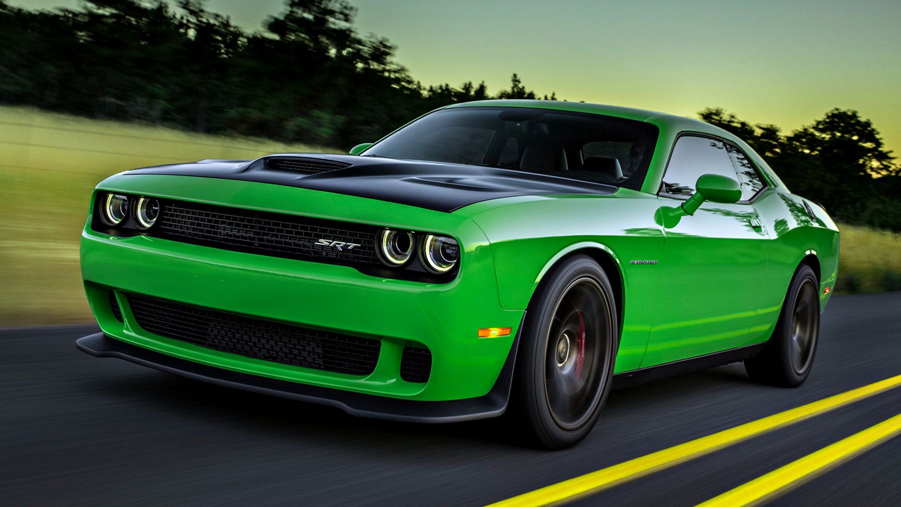 Free Sports Car 4K Wallpapers & Desktop HD Backgrounds for PC