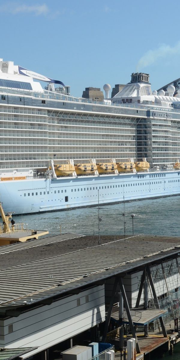 Free Ovation Of The Seas 4K Wallpapers & Desktop HD Backgrounds for PC