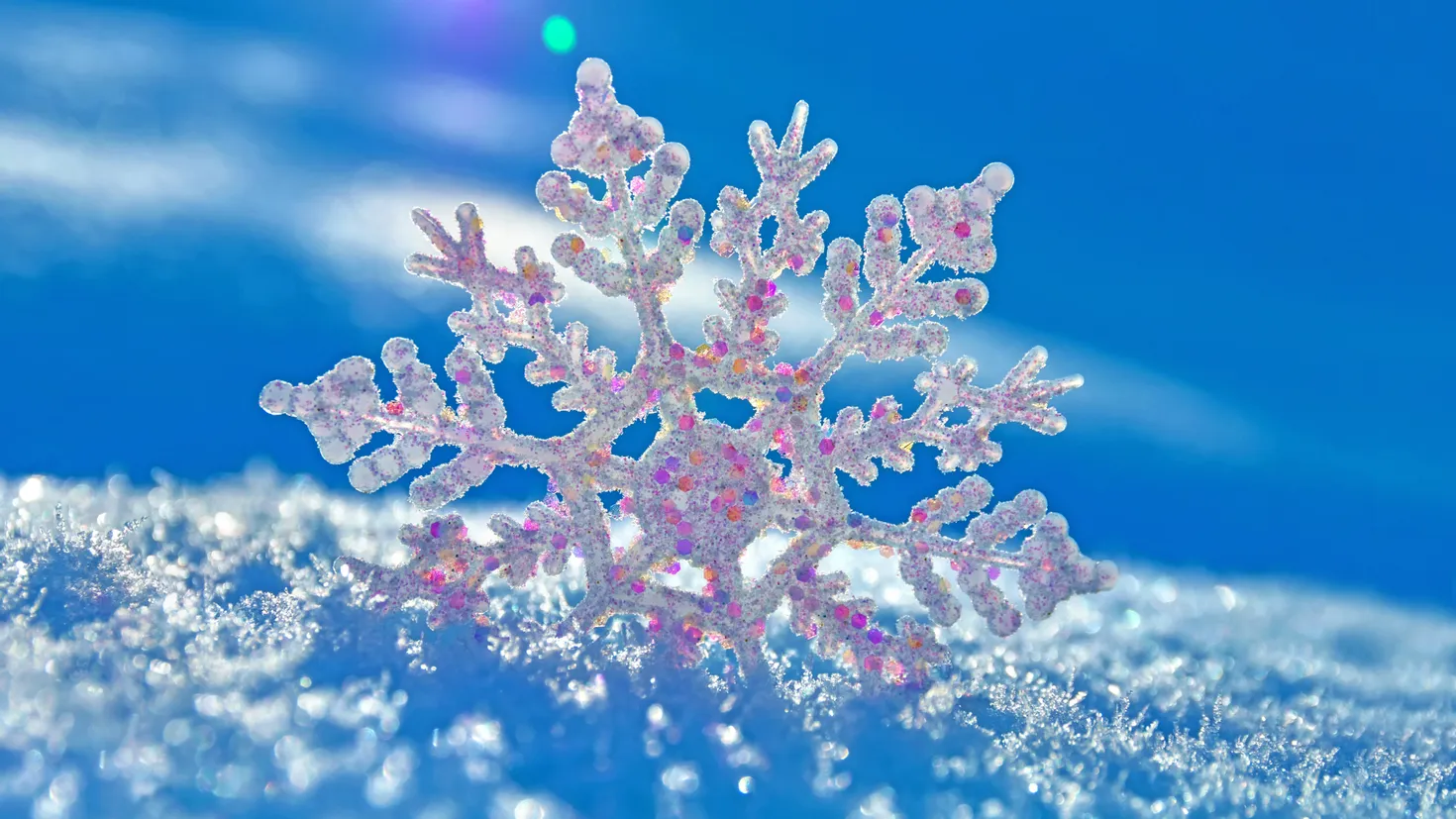 Desktop wallpaper: Winter, Snowflake, Earth, Snow 4K free download for ...