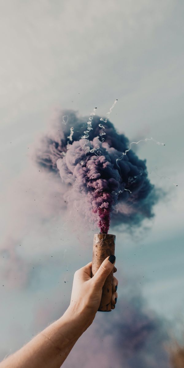 Free Smoke Bomb 4K Wallpapers & Desktop HD Backgrounds for PC
