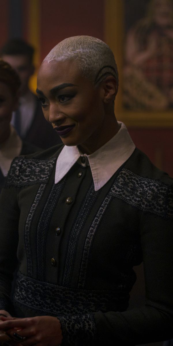 Dorcas (Chilling Adventures Of Sabrina) Phone Wallpapers: Free 4K & HD ...