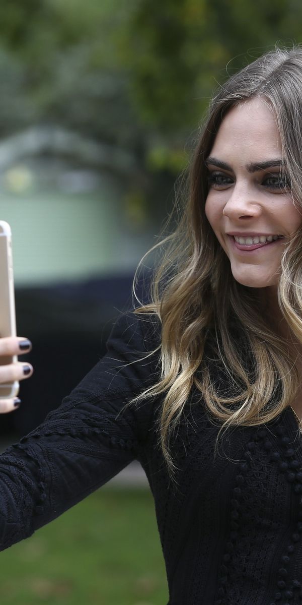 Phone wallpaper: Celebrity, Cara Delevingne, Actress, Blonde, Depth Of ...
