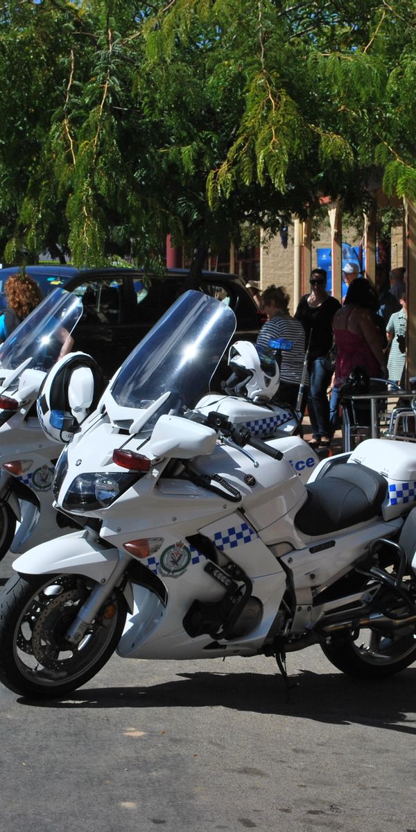 Police Motorcycle Phone Wallpapers: Free 4K & HD Downloads | mob.org