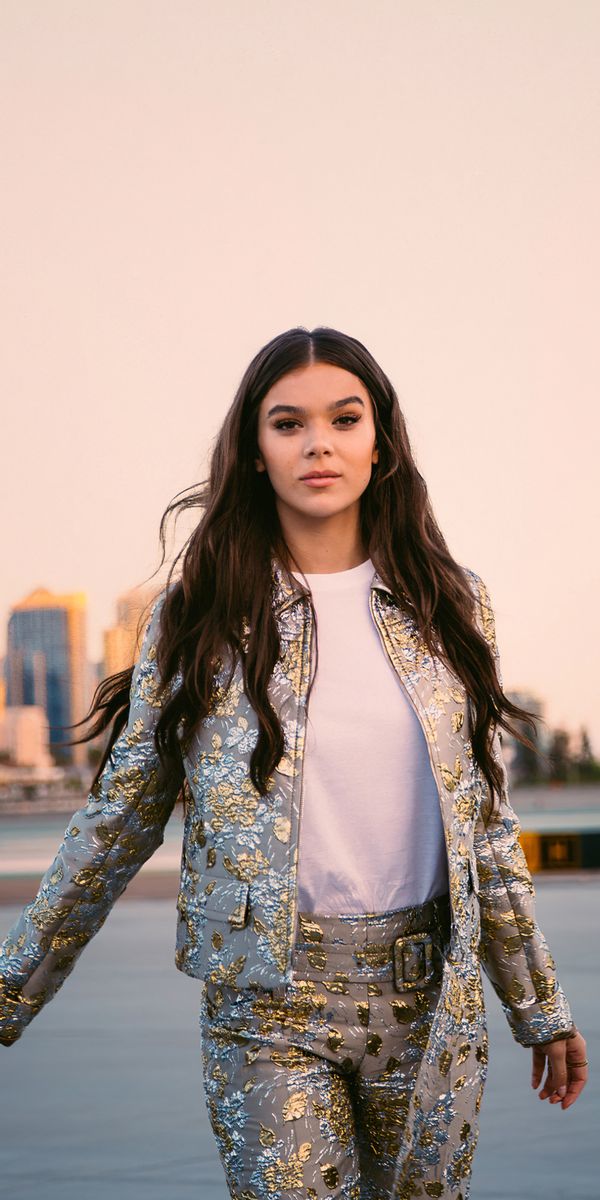 Phone wallpaper: Hailee Steinfeld, Celebrity, Singer, American, Actress ...