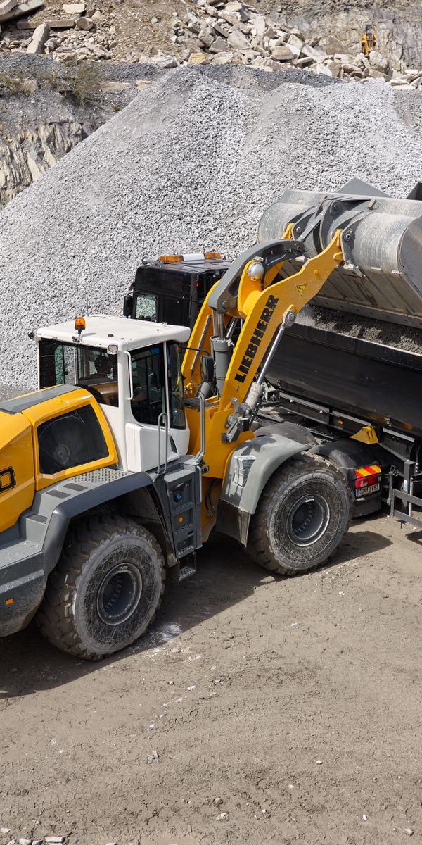 Free Liebherr L580 4K Wallpapers & Desktop HD Backgrounds for PC
