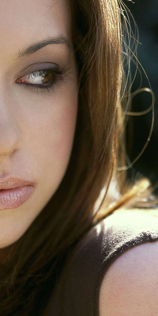 Lacey Chabert Phone Wallpapers: Free 4K & HD Downloads | mob.org