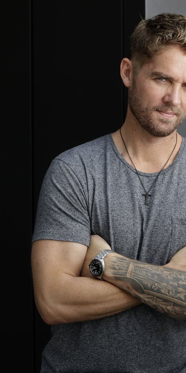 Brett Young Phone Wallpapers: Free 4K & HD Downloads | mob.org
