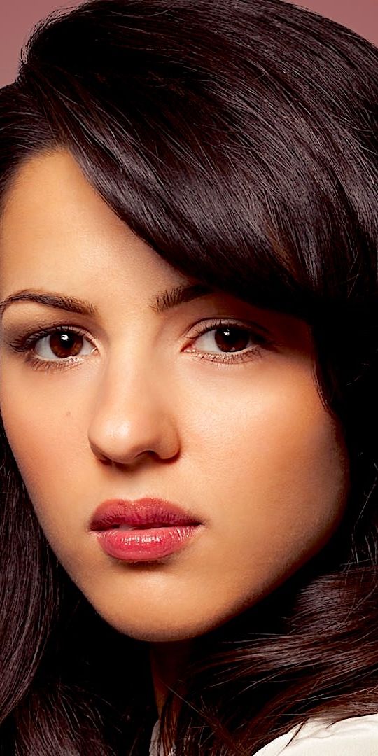 Annet Mahendru Phone Wallpapers: Free 4K & HD Downloads | mob.org