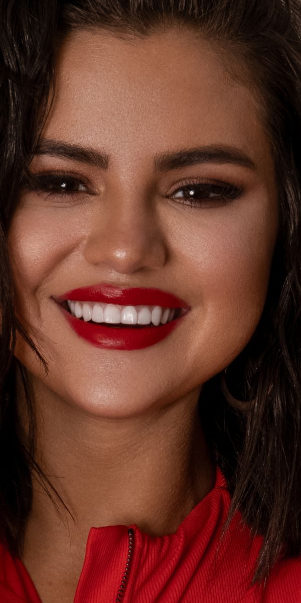 Phone wallpaper: Music, Selena Gomez, Smile, Face, Brown Eyes, Singer ...