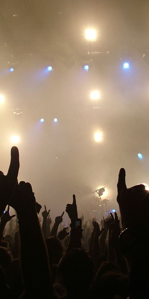 Phone wallpaper: Concert, Light, Music, Crowd, Hand 1075758