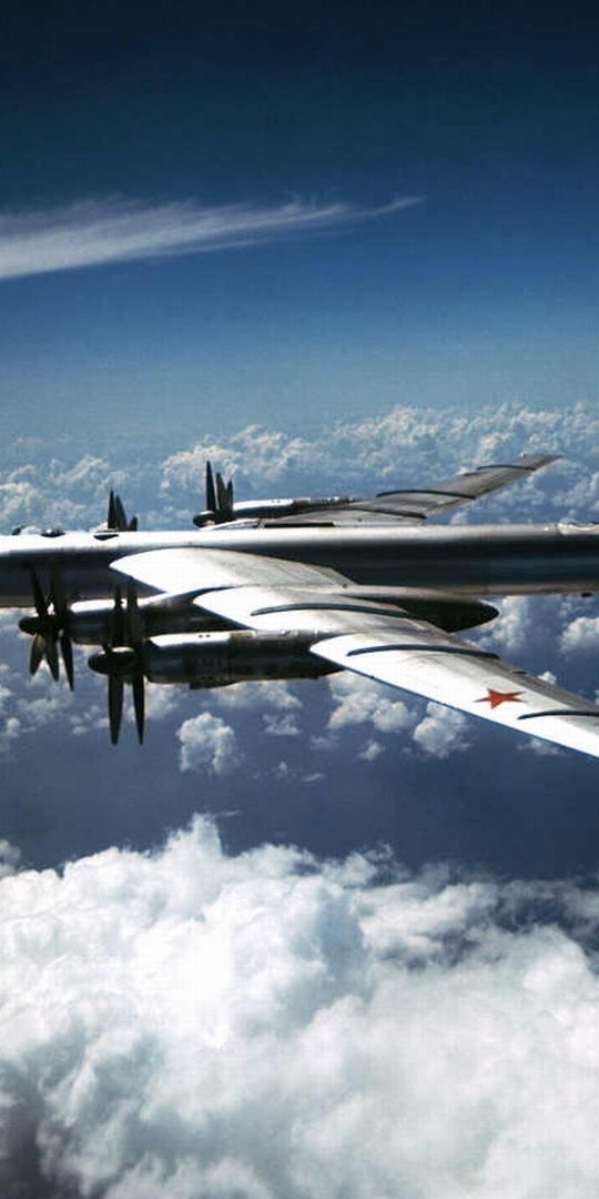 Tupolev Tu 95 Phone Wallpapers: Free 4K & HD Downloads | mob.org