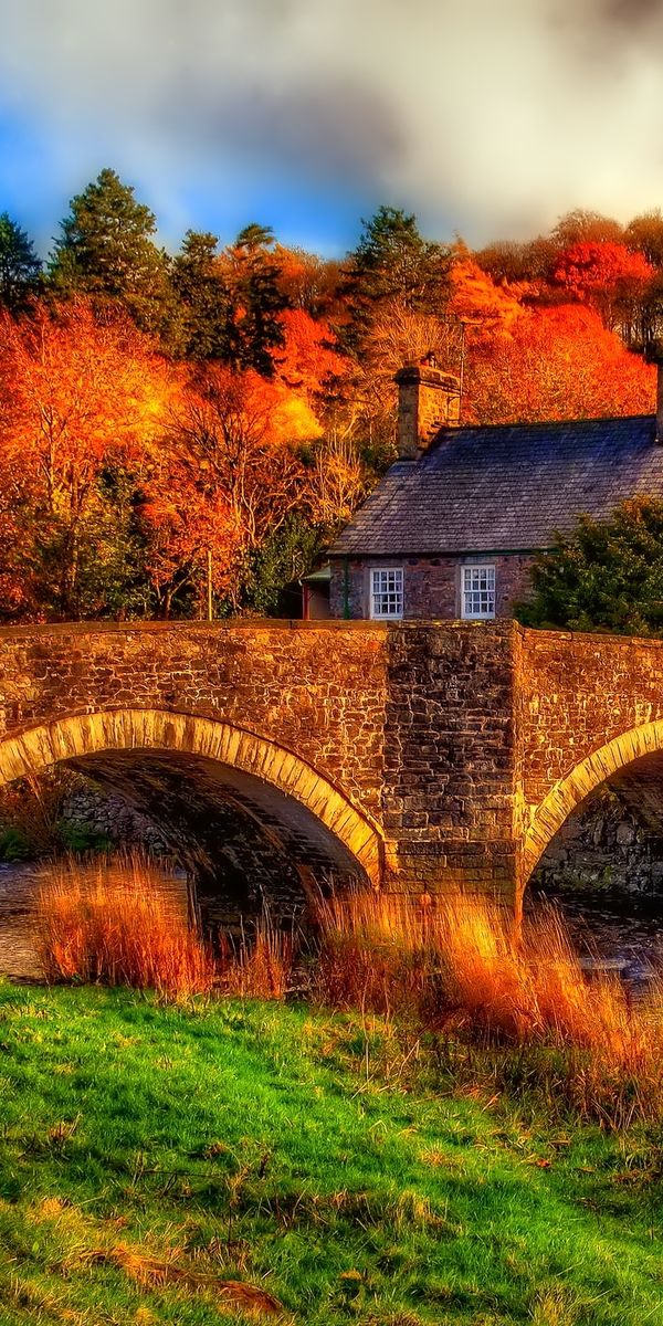 Desktop wallpaper: Wales, Hdr, House, Photography, Bridge, Fall, Grass ...