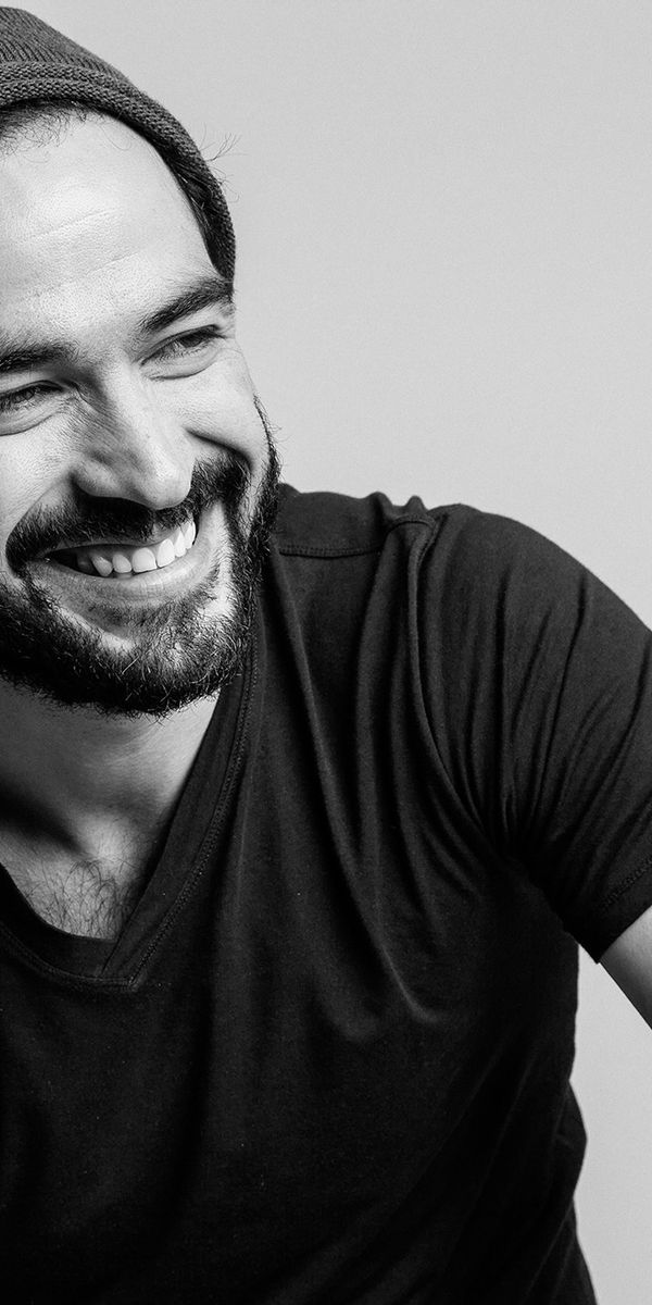 Fondos de pantalla de Alfonso Herrera para celular, gratis del teléfono 4K