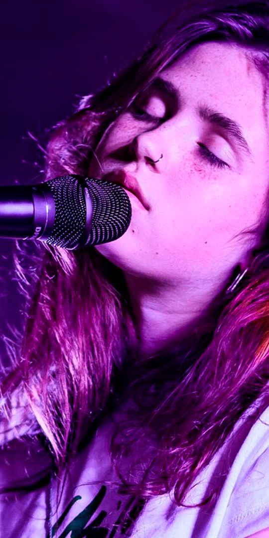 Free Clairo 4K Wallpapers & Desktop HD Backgrounds for PC